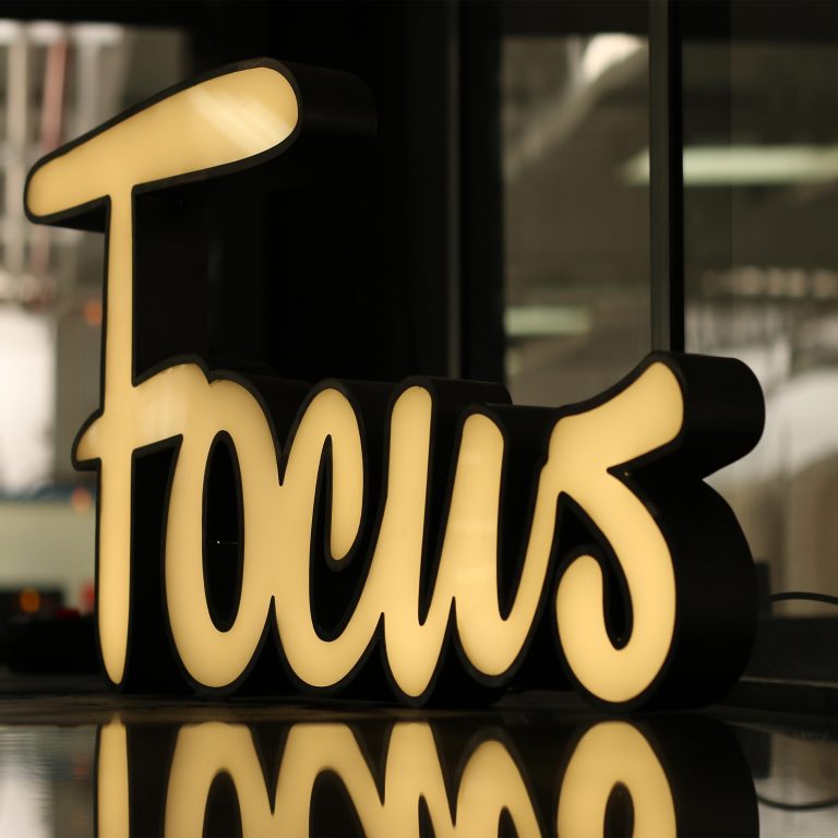 LEXiS hello - iLUTE d.o.o.